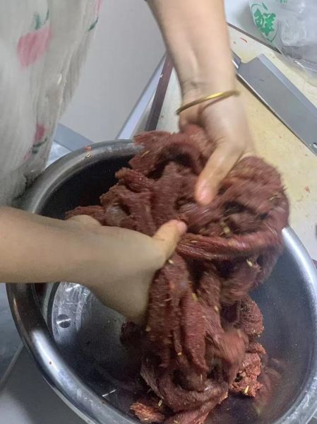 五香牛肉干怎么做_五香牛肉干做法视频-第2张图片-山城妙识