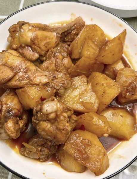 红烧土豆鸡腿怎么烧才好吃_红烧土豆鸡腿做法窍门-第1张图片-山城妙识