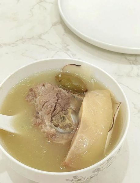 响螺片煲汤的做法_响螺片煲汤用什么材料-第2张图片-山城妙识