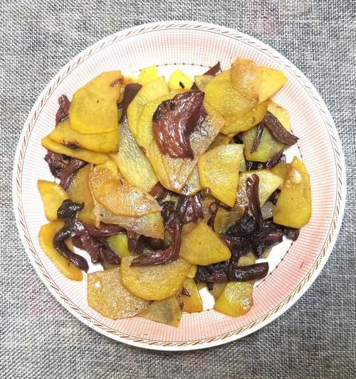 红蘑炒土豆片怎么做_红蘑土豆片家常做法-第3张图片-山城妙识 红蘑炒土豆片怎么做_红蘑土豆片家常做法-第3张图片-山城妙识