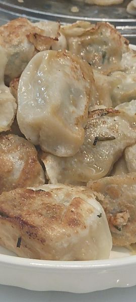 冻饺子怎么煎不破皮_锅贴饺子做法详解-第2张图片-山城妙识