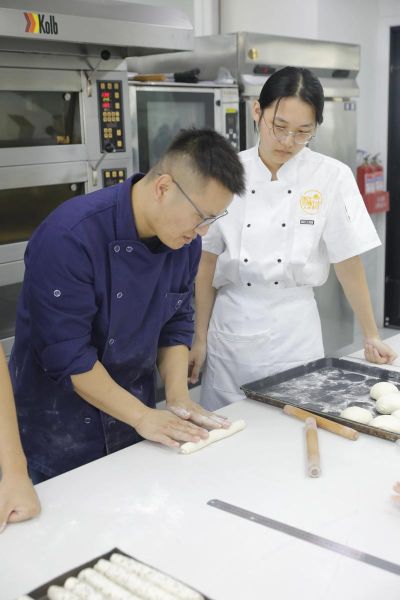 蛋糕培训机构哪家好_学蛋糕要多久-第2张图片-山城妙识