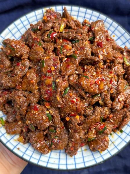 孜然牛肉片怎么做_孜然牛肉片家常做法-第1张图片-山城妙识