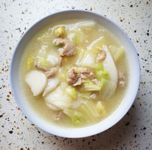 白菜肉丝汤怎么做好喝_白菜肉丝汤的家常做法-第1张图片-山城妙识