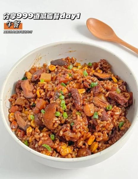 土豆牛腩焖饭怎么做_土豆牛腩焖饭要多久-第1张图片-山城妙识