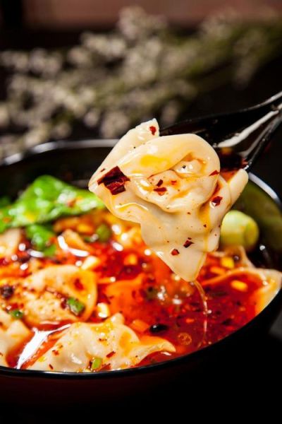 四川抄手汤料怎么调_正宗红油抄手汤底配方-第1张图片-山城妙识