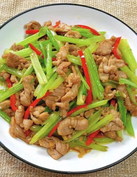 芹菜炒羊肉的家常做法_羊肉怎么炒不腥-第2张图片-山城妙识