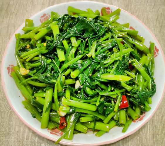 空心菜怎么炒才脆_王刚空心菜做法-第1张图片-山城妙识