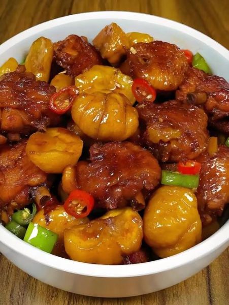 板栗炖鸡块怎么做好吃_板栗炖鸡块需要焯水吗-第3张图片-山城妙识 板栗炖鸡块怎么做好吃_板栗炖鸡块需要焯水吗-第3张图片-山城妙识