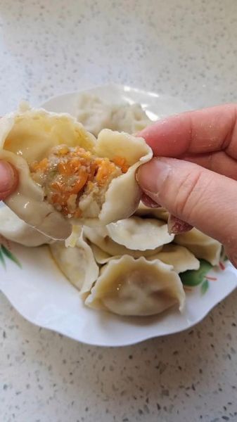 羊肉胡萝卜饺子馅怎么做_羊肉胡萝卜饺子馅怎么调好吃-第3张图片-山城妙识