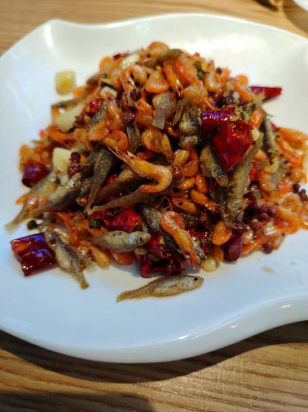 小鱼小虾怎么做好吃_家常做法大全-第1张图片-山城妙识