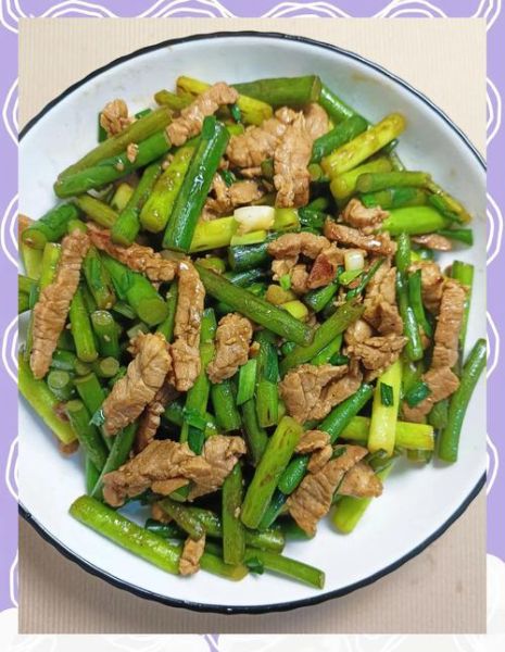 瘦肉炒蒜苔怎么炒好吃_瘦肉炒蒜苔用焯水吗-第1张图片-山城妙识 瘦肉炒蒜苔怎么炒好吃_瘦肉炒蒜苔用焯水吗-第1张图片-山城妙识