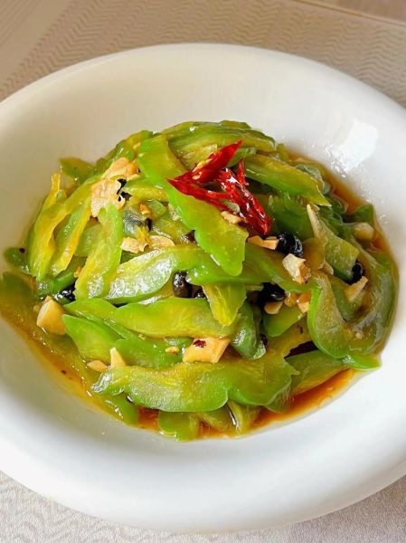 苦瓜和什么菜搭配最好_苦瓜炒什么好吃-第3张图片-山城妙识