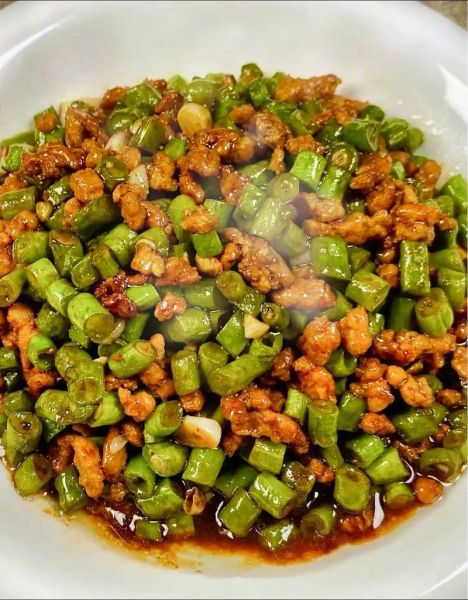 豆角炒肉怎么做_饭店豆角炒肉的做法-第1张图片-山城妙识