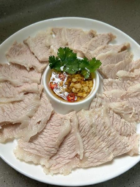 猪颈肉怎么做好吃_猪颈肉适合做什么菜-第3张图片-山城妙识