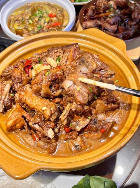 红烧土鸡怎么做_红烧土鸡要焯水吗-第3张图片-山城妙识