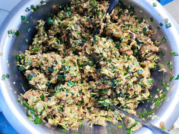 韭菜饺子正宗做法_怎么调馅才够鲜-第3张图片-山城妙识
