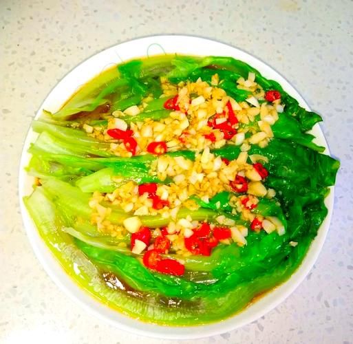 蒜蓉蚝油炒生菜怎么做_生菜焯水还是不焯水-第1张图片-山城妙识