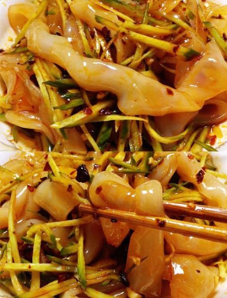 凉拌大拉皮怎么调好吃_大拉皮酱汁黄金比例-第1张图片-山城妙识 凉拌大拉皮怎么调好吃_大拉皮酱汁黄金比例-第1张图片-山城妙识