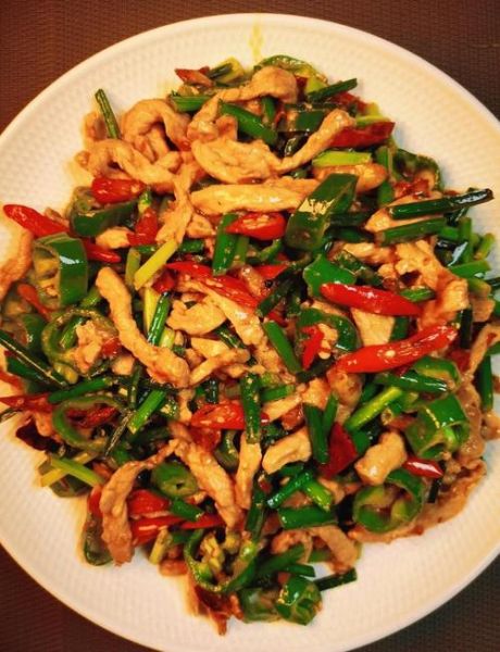 炒韭菜花怎么炒好吃_韭菜花炒制的家常技巧-第2张图片-山城妙识