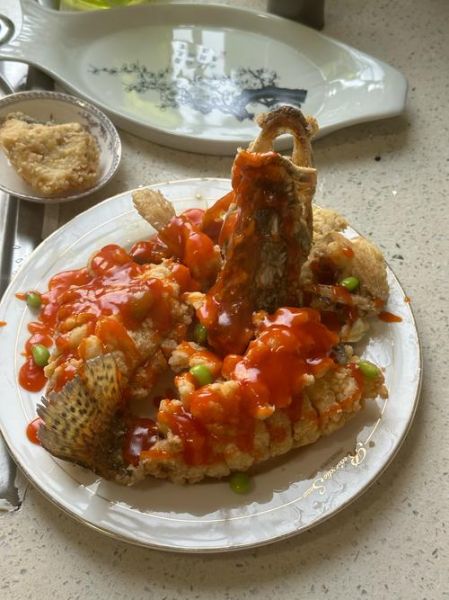 松鼠鱼怎么做才正宗_松鼠鱼正宗做法步骤-第1张图片-山城妙识