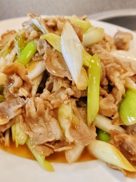 葱爆羊肉怎么做_葱爆羊肉视频教程-第2张图片-山城妙识