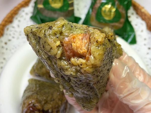 广西包粽子的材料有什么_广西粽子用什么叶子包-第1张图片-山城妙识