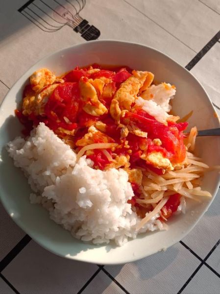 蛋炒饭加番茄怎么做_蛋炒饭加番茄好吃吗-第1张图片-山城妙识 蛋炒饭加番茄怎么做_蛋炒饭加番茄好吃吗-第1张图片-山城妙识