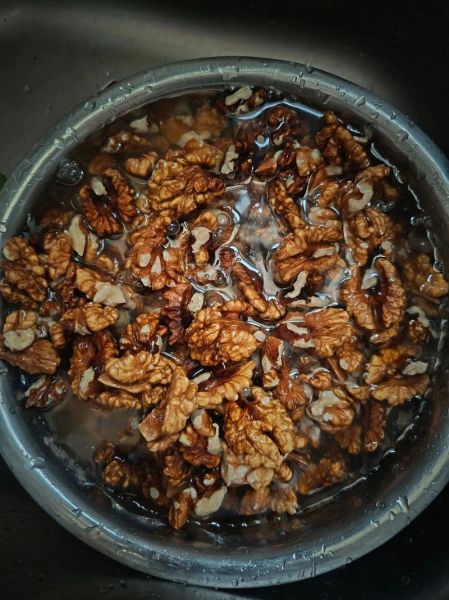 椒盐核桃仁怎么做_椒盐核桃仁热量高吗-第2张图片-山城妙识