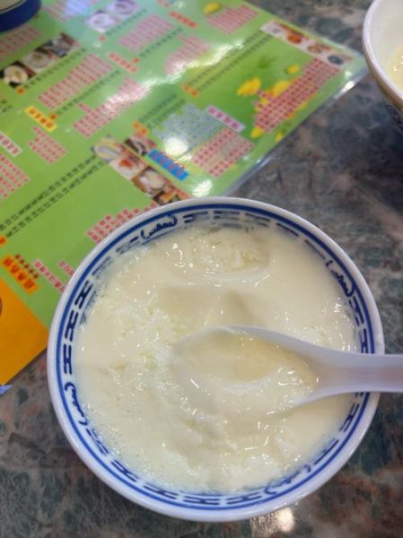 姜撞奶的功效与禁忌_感冒能吃吗-第1张图片-山城妙识