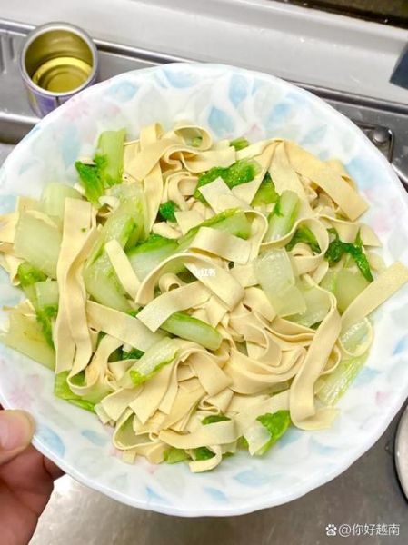 豆腐皮怎么炒好吃又简单_家常豆腐皮炒法-第3张图片-山城妙识