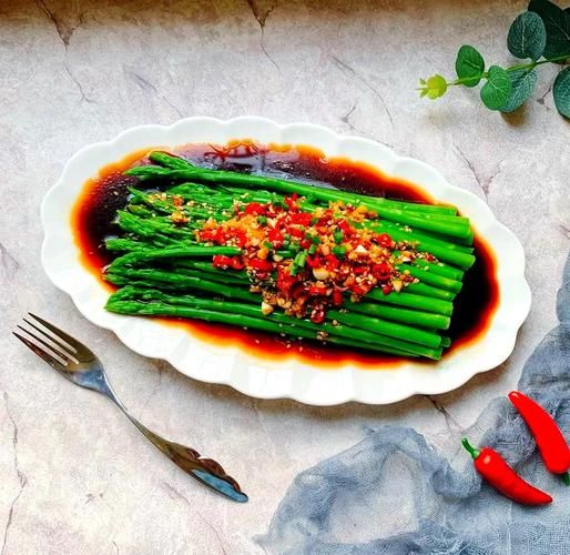 凉拌芦笋怎么做_芦笋焯水几分钟才脆-第2张图片-山城妙识