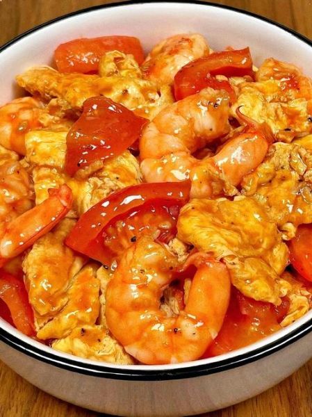 西红柿炒大虾怎么做好吃_家常做法步骤详解-第1张图片-山城妙识