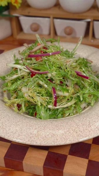 凉拌苦菊菜怎么做_苦菊菜凉拌要不要焯水-第2张图片-山城妙识