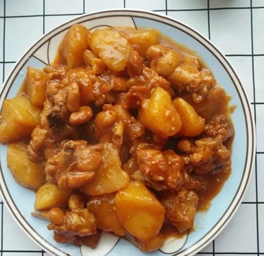 土豆炖鸡腿要不要焯水_焯水会不会让鸡腿变柴-第2张图片-山城妙识