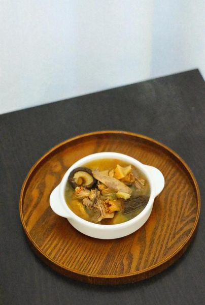 乳鸽怎么炖最补_乳鸽的功效与禁忌-第2张图片-山城妙识