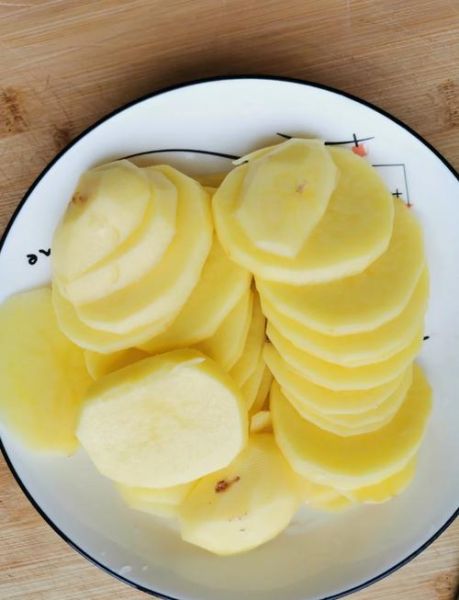 火山土豆泥怎么做_火山土豆泥热量高吗-第2张图片-山城妙识