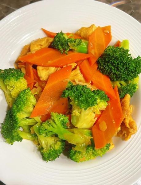 西兰花怎么炒孩子爱吃_西兰花炒蛋做法-第1张图片-山城妙识 西兰花怎么炒孩子爱吃_西兰花炒蛋做法-第1张图片-山城妙识