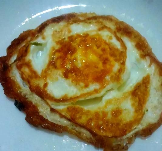 怎样煎鸡蛋又嫩又好吃_煎鸡蛋不粘锅的秘诀-第2张图片-山城妙识