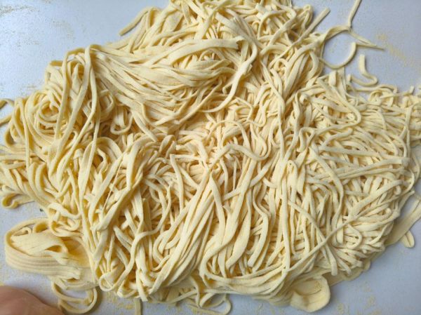 纯玉米面做面条_玉米面条怎么和面不裂-第1张图片-山城妙识