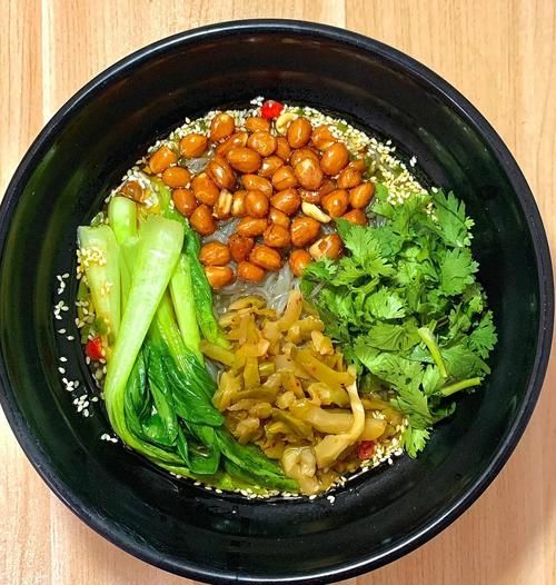 酸辣粉怎么做_酸辣粉视频教程详细步骤-第1张图片-山城妙识