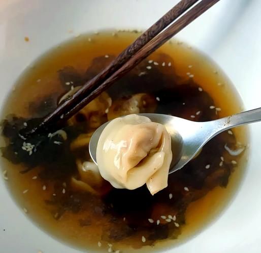 馄饨怎么做好吃又简单_懒人版馄饨做法-第1张图片-山城妙识