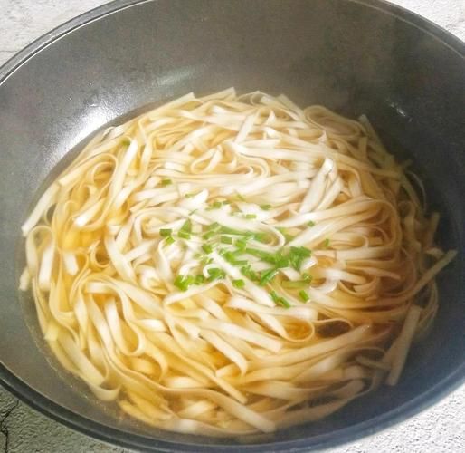 新手怎么煮面不糊锅_煮面要加几次冷水-第2张图片-山城妙识 新手怎么煮面不糊锅_煮面要加几次冷水-第2张图片-山城妙识