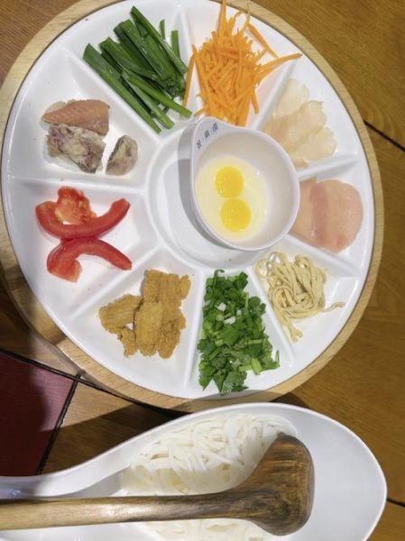 家庭版过桥米线怎么做_过桥米线汤料怎么配-第3张图片-山城妙识