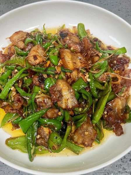 爆炒五花肉怎么做_家常做法步骤详解-第2张图片-山城妙识