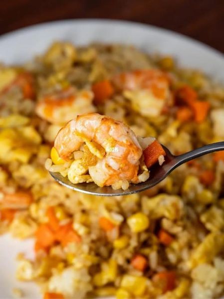 咖喱虾炒饭怎么做_咖喱虾炒饭家常做法-第2张图片-山城妙识