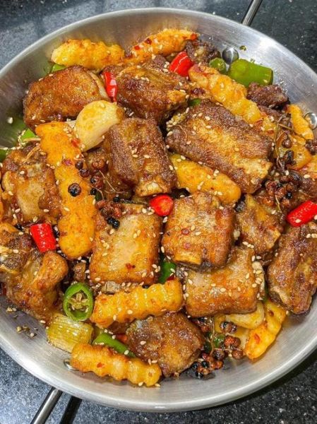 干锅排骨虾怎么做_干锅排骨虾做法图解-第3张图片-山城妙识