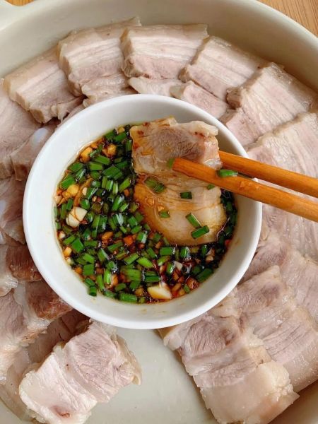 蒜泥白肉四川做法_正宗川味蒜泥白肉怎么做-第2张图片-山城妙识