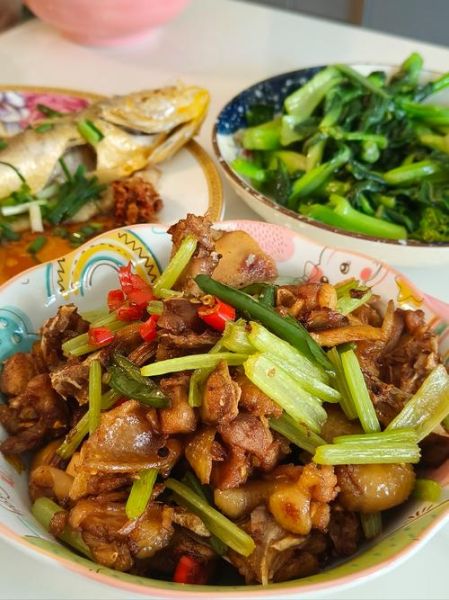 啤酒鸡怎么做_家常啤酒鸡的做法步骤-第1张图片-山城妙识