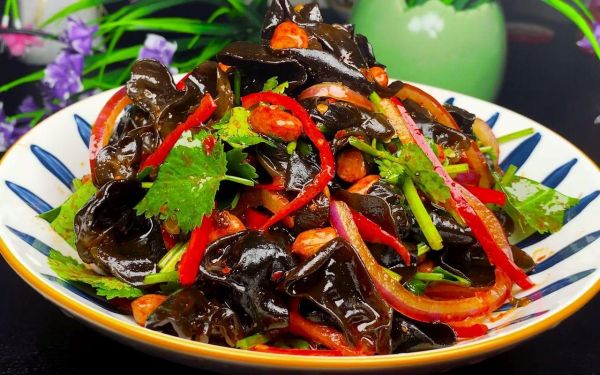 凉拌黑木耳煮多久_黑木耳焯水几分钟才脆-第1张图片-山城妙识